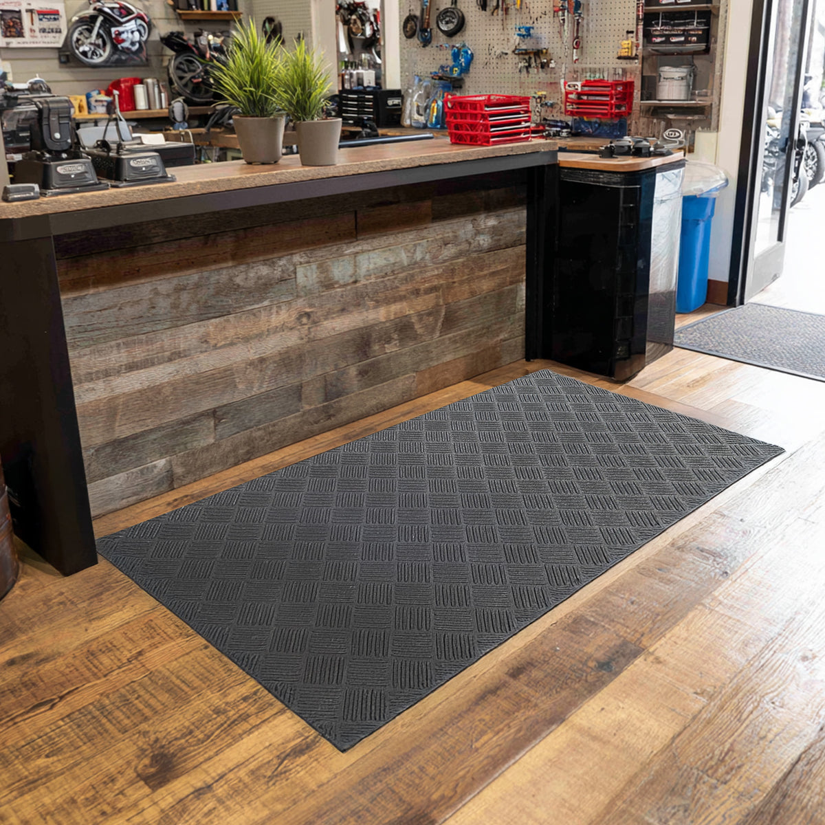 Recycled Rubber Commercial Deckplate Mat | Heavy Duty Entrance & Floor ...